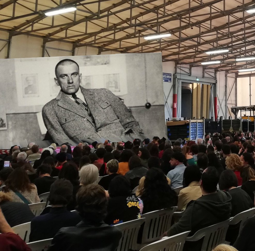 Majakovskij a Mirafiori e alla GKN. Volodja, una ghost story operaia